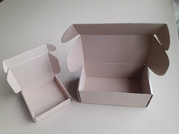 Self locking Flap Lid Box
